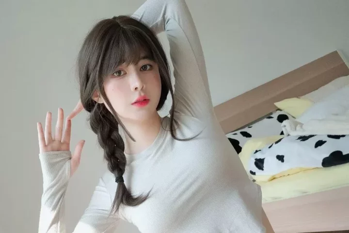 Coser眼酱大魔王w-瑜伽服[32P-160MB] - 花颜间